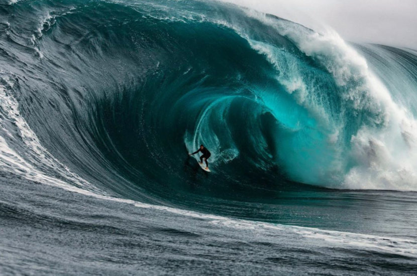 10 Biggest Waves in the World